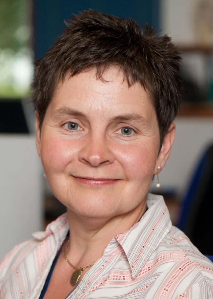 Help set the agenda for adult social work research – Social care